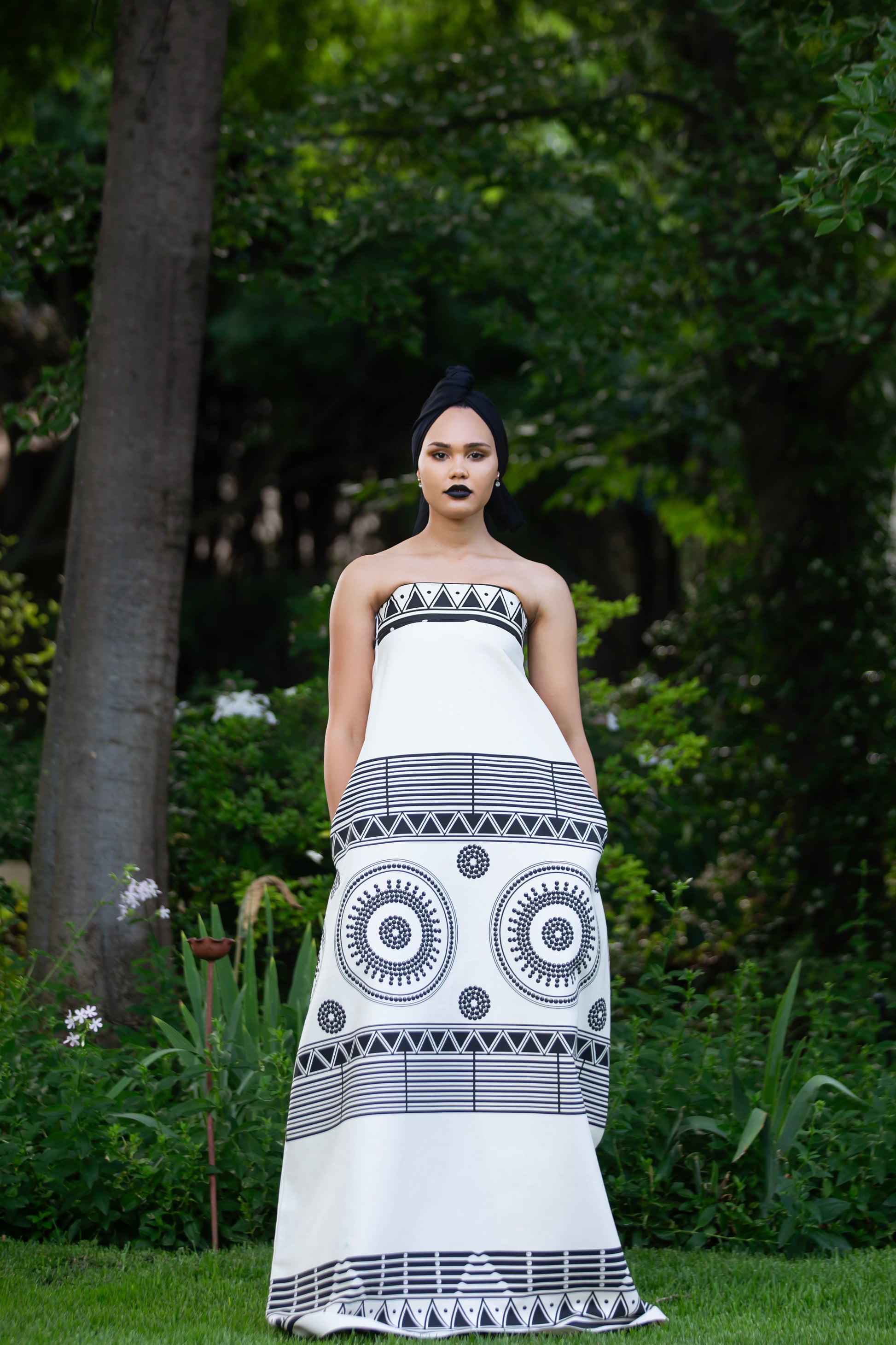 Umbaco Empress Black & Ivory – Charlie Irish SA